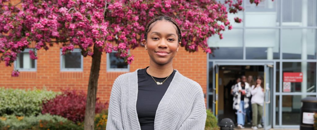 Ebube Secures HSBC Degree Apprenticeship - Bedford Modern School Ebube Secures HSBC Degree Apprenticeship - Bedford Modern School